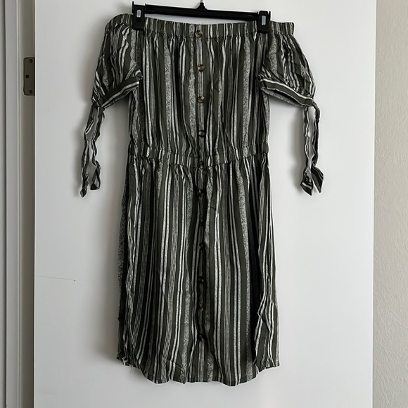 Derek Heart | Dresses | Nwt Derek Heart Over The Shoulders Dress | Poshmark